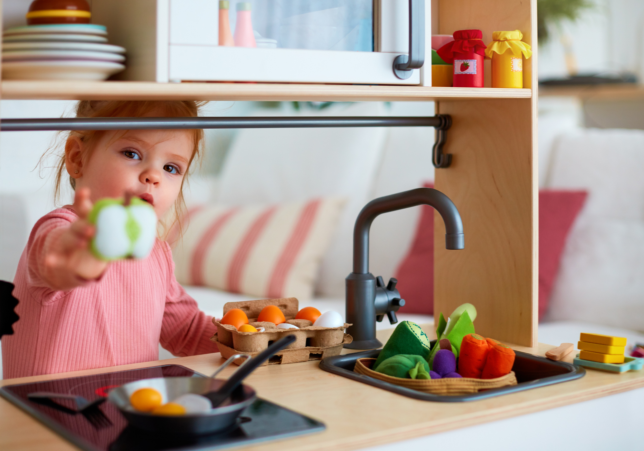 5 Incredible Benefits of Pretend Play - And Tips to Incorporate Them!