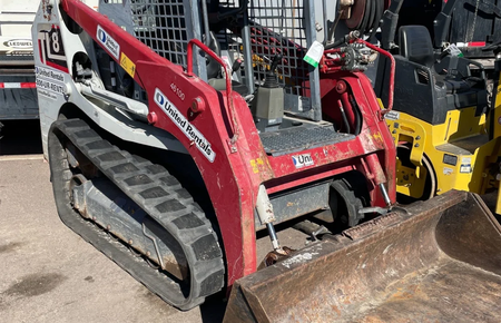 Quick Guide: Takeuchi Compact Track Loaders - Boom & Bucket