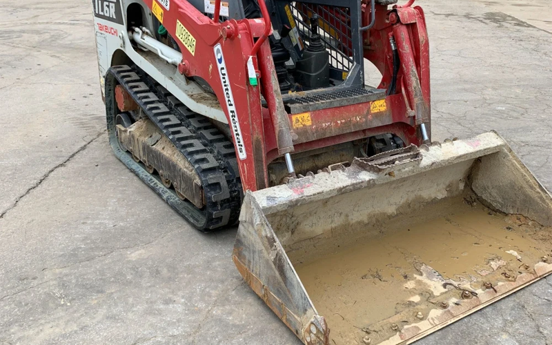 Quick Guide: Takeuchi Compact Track Loaders - Boom & Bucket