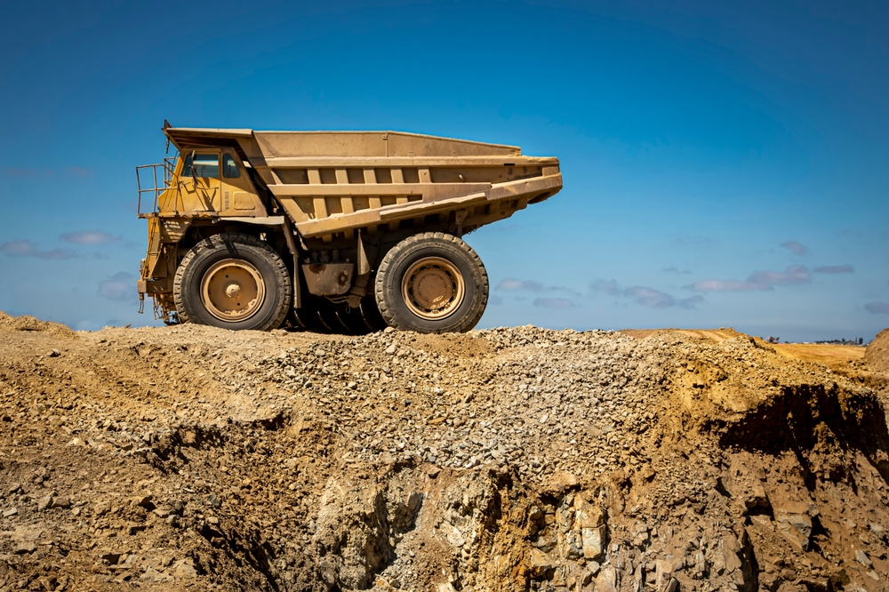 The Versatile Powerhouse: Cat Dump Trucks - Boom & Bucket