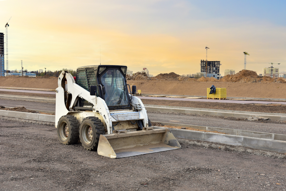 Skid Steer vs Compact Track Loader: What's the difference?
