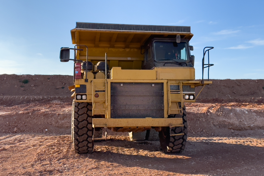 Off-Highway Trucks: The Workhorses of Heavy Industry