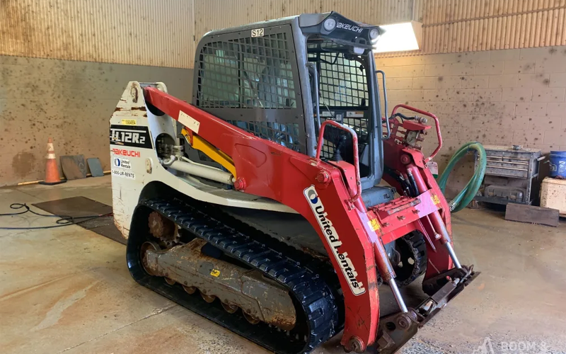 Quick Guide: Takeuchi Compact Track Loaders - Boom & Bucket