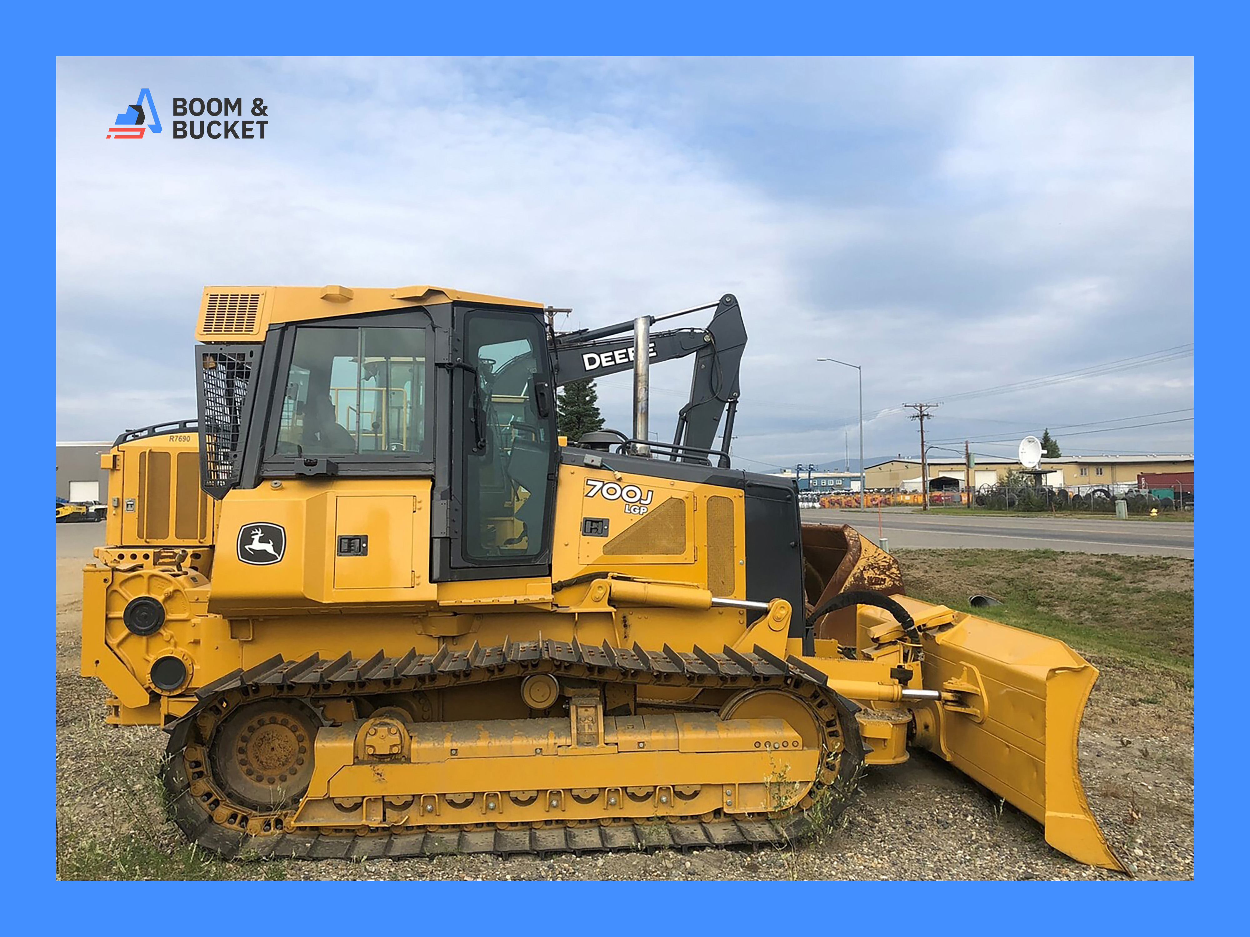 Used Deere 700j Lgp Specs & Features - Boom & Bucket