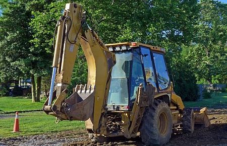 Backhoe Loaders for Road construction - Boom & Bucket