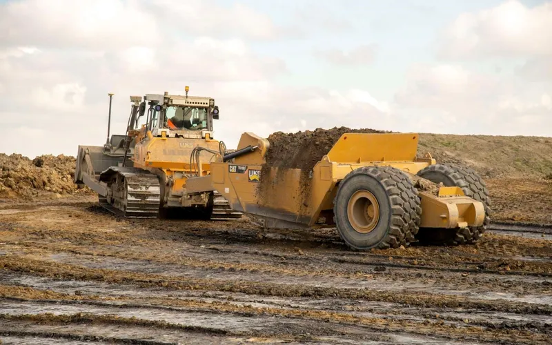 The Benefits of Scrapers for Heavy Earthmoving and Mining Applications