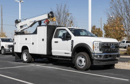 How to Choose the Right Service trucks? - Boom & Bucket