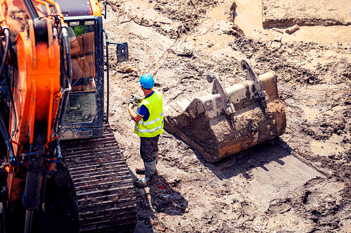 Safe Excavation Practices: Preventing Utility Strikes & Trenching Accidents