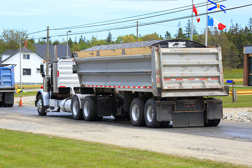 Understanding End Dump Trailers: Versatility, Efficiency, and Cost ...