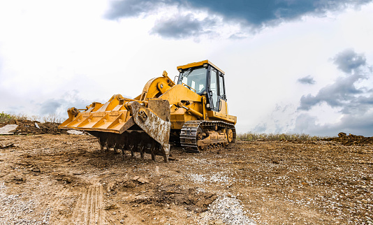 The Bulldozer That Will Help You Move Earth - Boom & Bucket