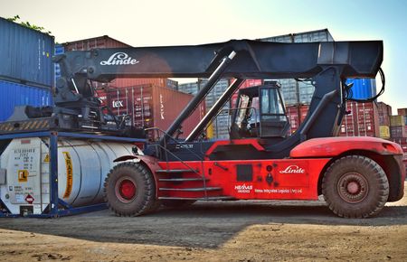 The Best GPS Tracker for Heavy Equipment - Boom & Bucket