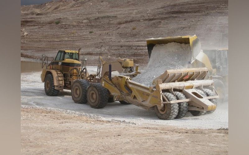 The Benefits of Scrapers for Heavy Earthmoving and Mining Applications