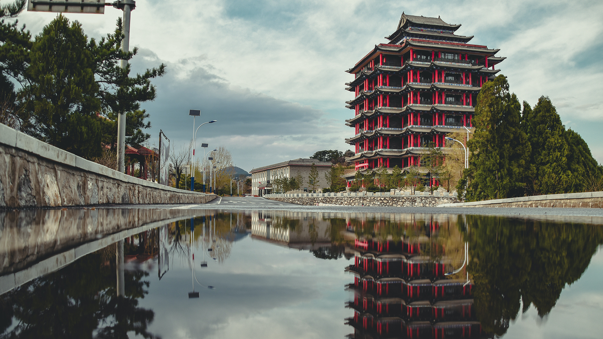 How to use 更 (gèng, “even more”) and 最 (zuì, “most”) in Mandarin Chinese?