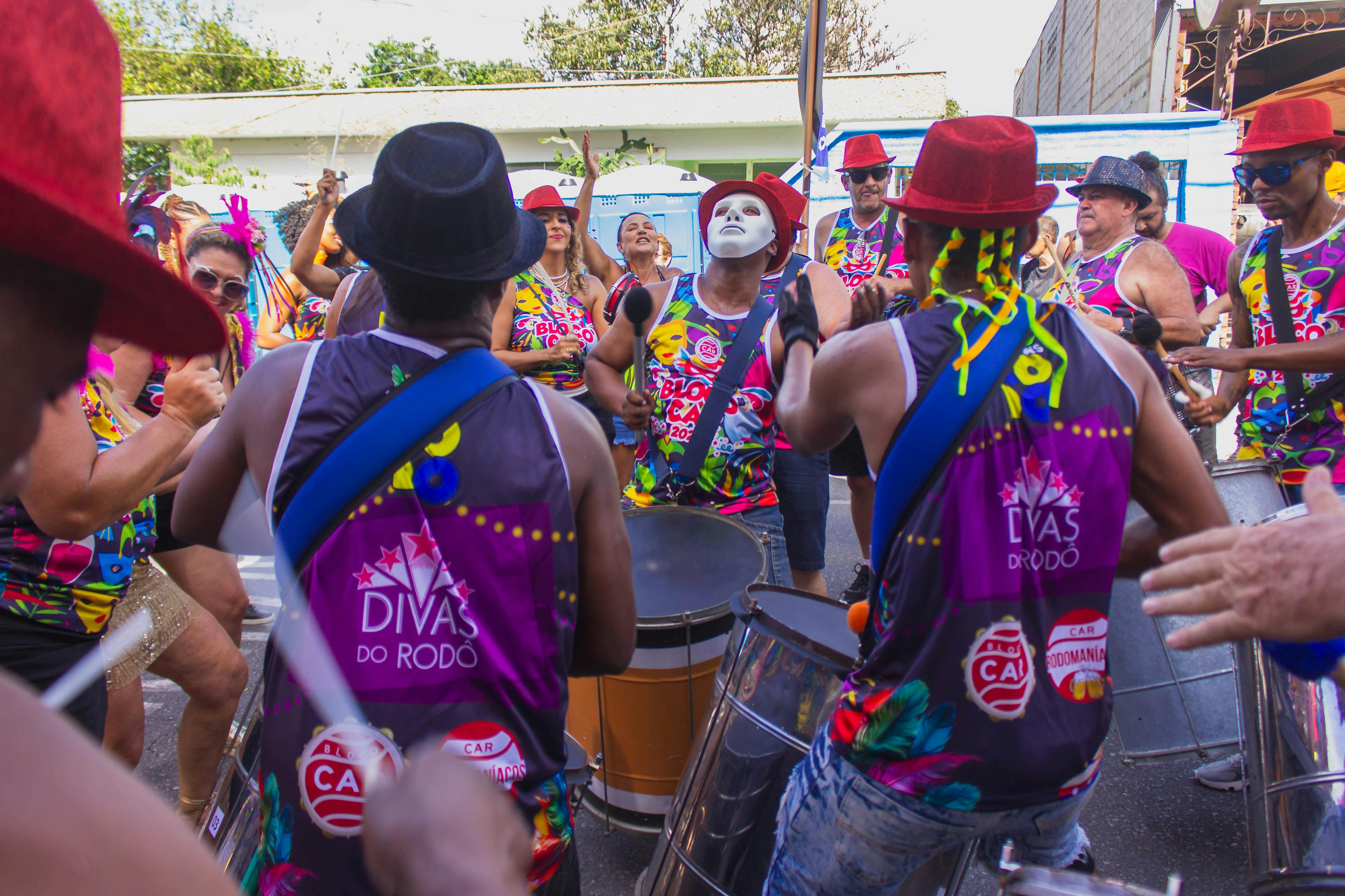 Study Resource: Compound prepositions of place