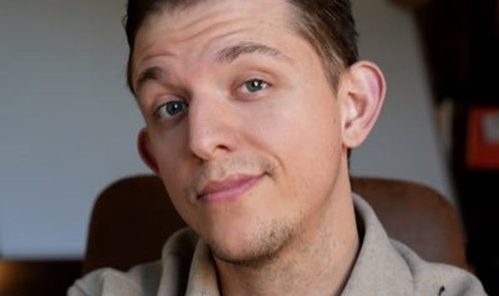 Riley Brown: Leading AI Insights & Educational Videos | TopAITools