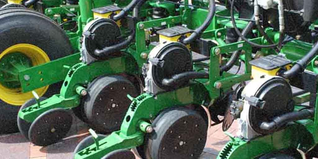 Enhancing Planter Fertility: The Yetter 2X2 System Installation