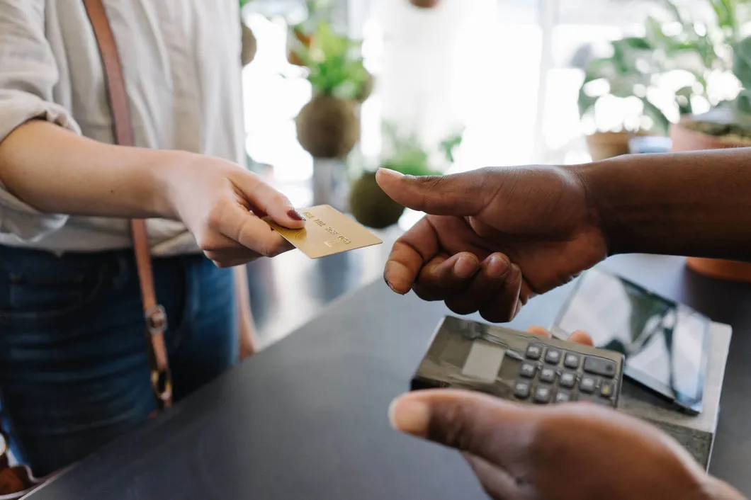 How to build credit in 6 smart, easy steps | Earnest | Earnest