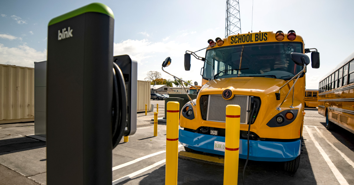 Selecting the Right Charger for Your Electric School Bus Fleet