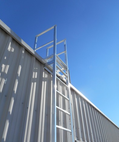 A Guide to Fixed Ladder Safety - Kattsafe