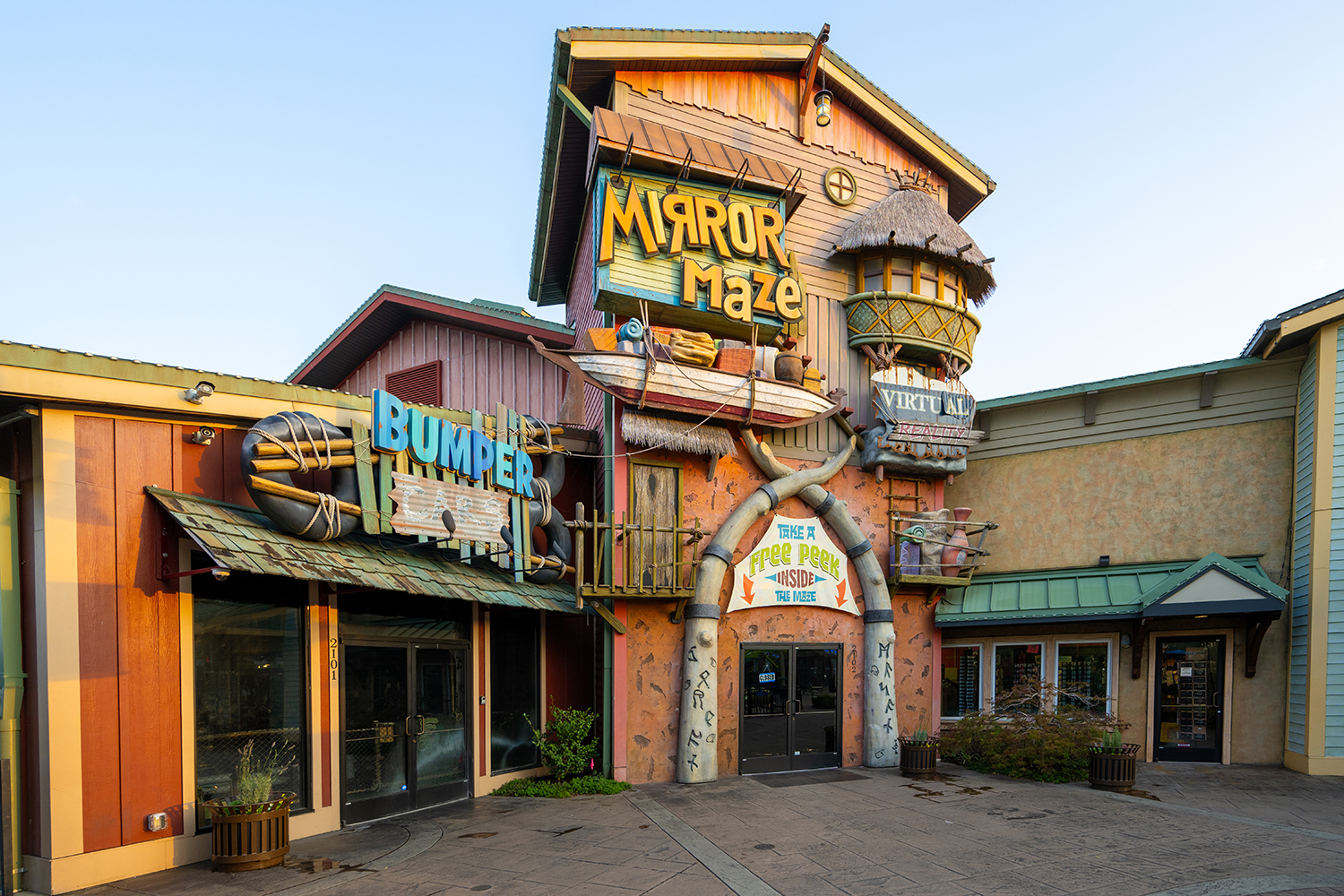 Island Mirror Maze Pigeon Forge Tn 25+ Exciting Things To Do In Pigeon