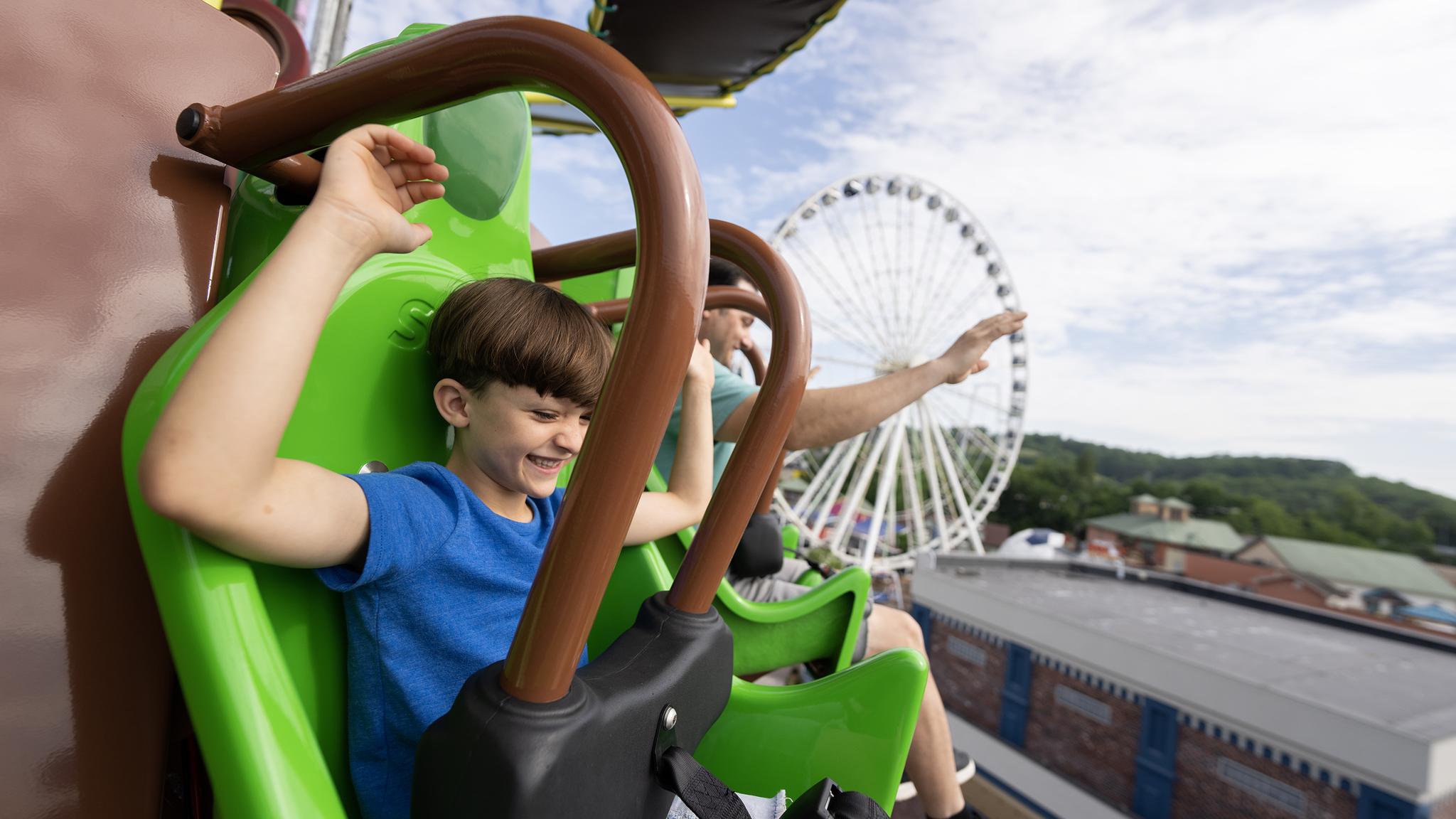 Tree Fall Drop Tower at The Island in Pigeon Forge | The Island in ...