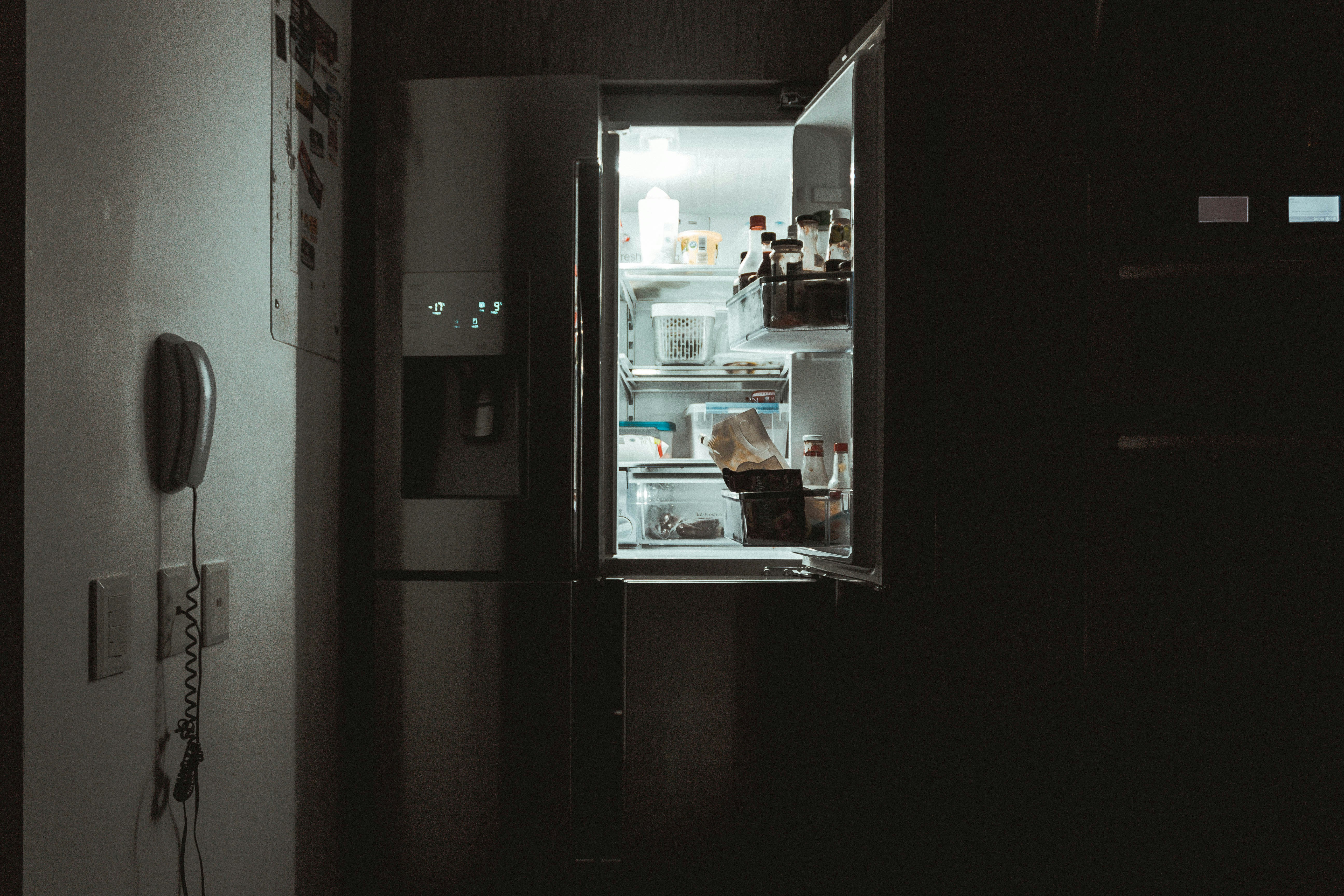 Food Expiration Dates: Which Should You Follow?