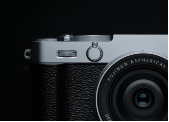 FUJIFILM Shop USA | Using FUJIFILM X-E5’s Viewfinder Modes for Best Results