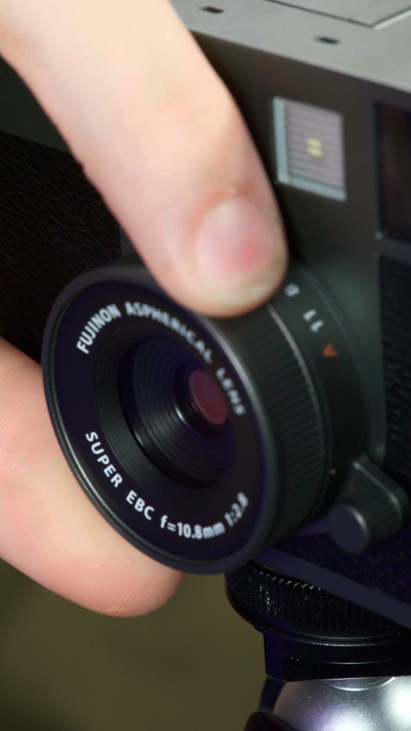 FUJIFILM Shop USA | How to Adjust Focus on FUJIFILM X half™