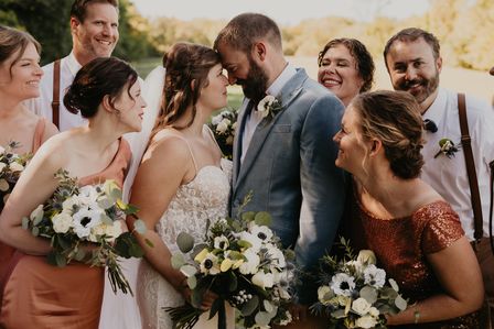 Hannah Woo - Wedding Photographer and Videographer