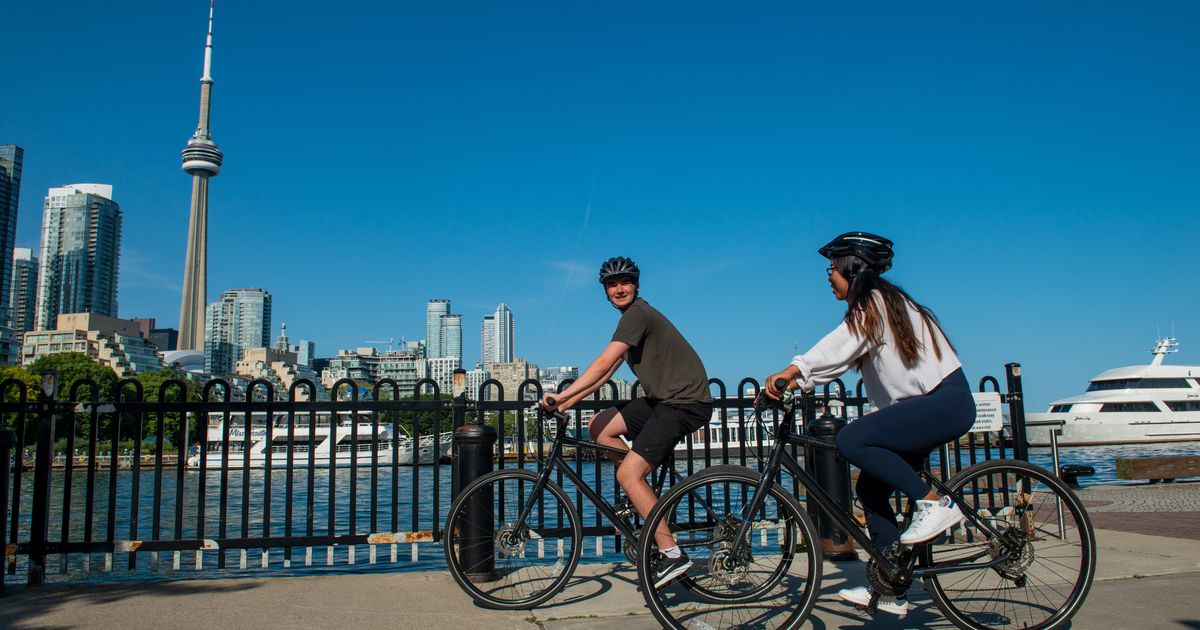 Your Complete Guide to Biking Toronto's Waterfront