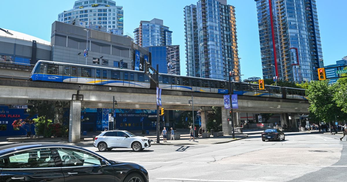 TransLink — Pattison Outdoor