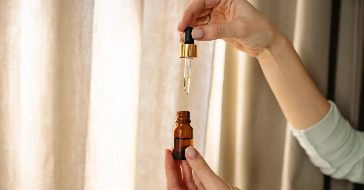 Cannabis Tinctures: How They Work & How to Use Them