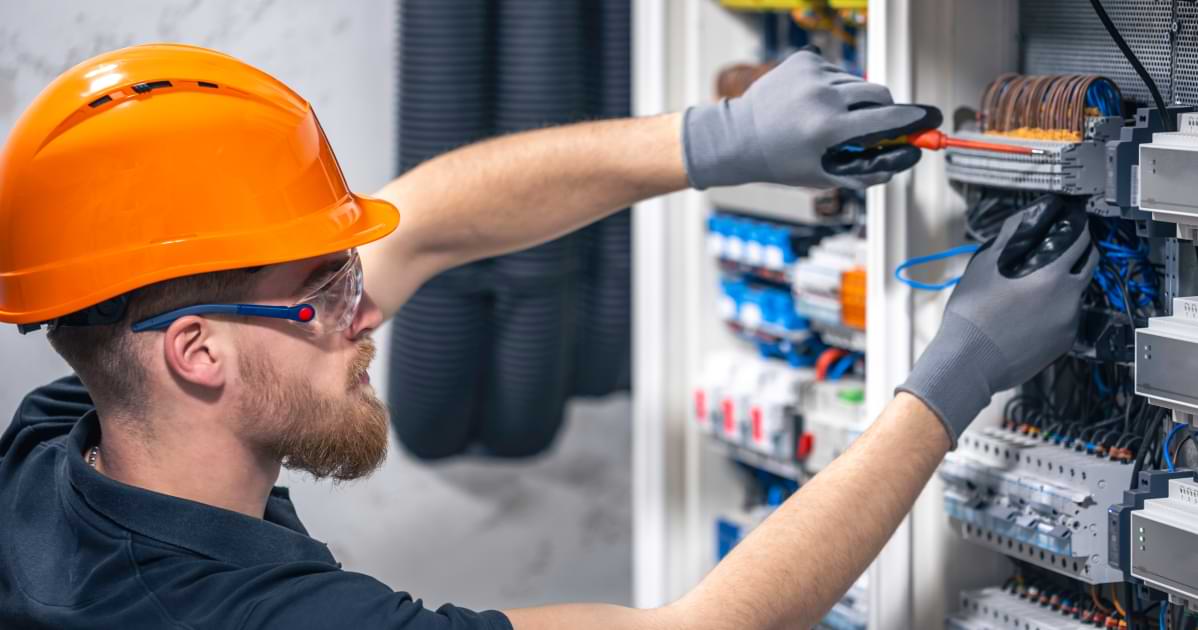 Electrician Business Insurance Guide | THREE by Berkshire Hathaway