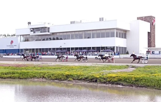 Plainridge: Live racing returns Monday